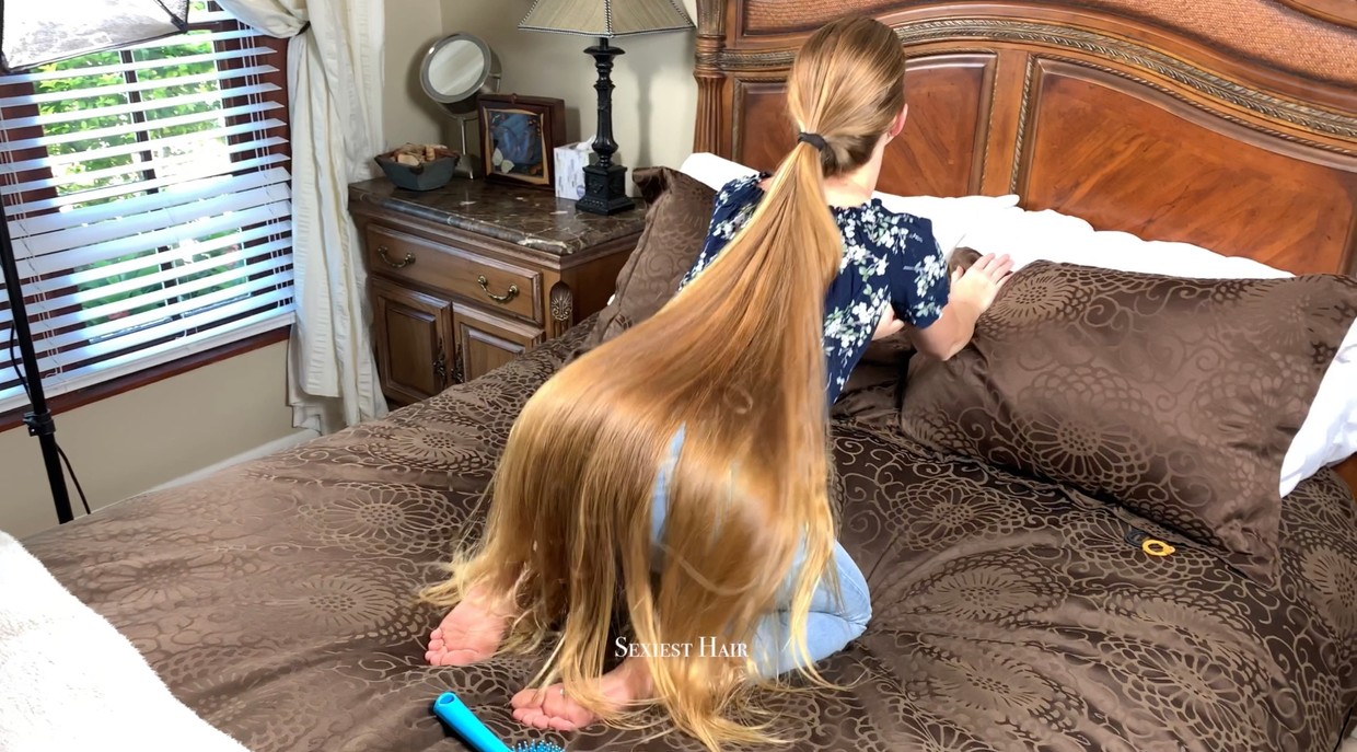 Amber Ranch Return pt3 (rapunzel length hair before th - SexiestHair