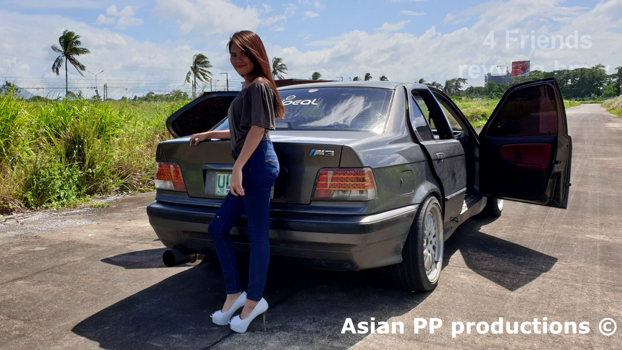 644 - 4 Friends revving BMW - asianppproduction