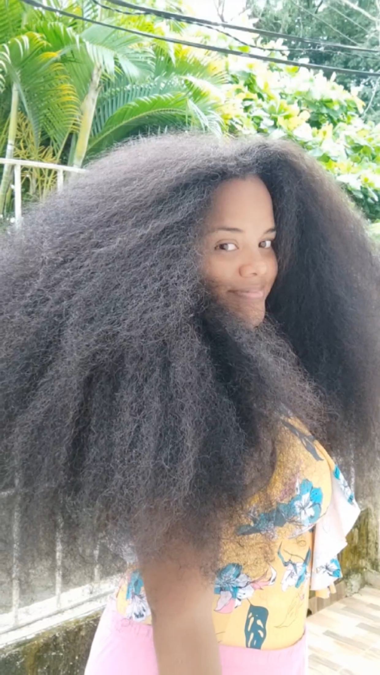 Angie Brushed Curl Shake Out - Fan of Hair