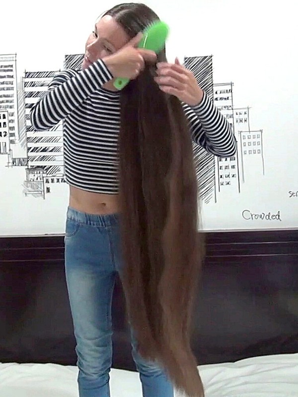 VIDEO - Super long and ultra long hair - RealRapunzels
