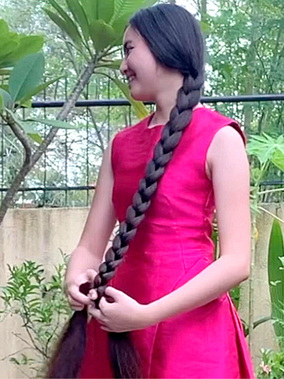 VIDEO - Rowela - RealRapunzels