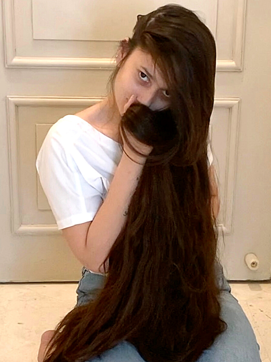 VIDEO - 100% perfect hair - RealRapunzels