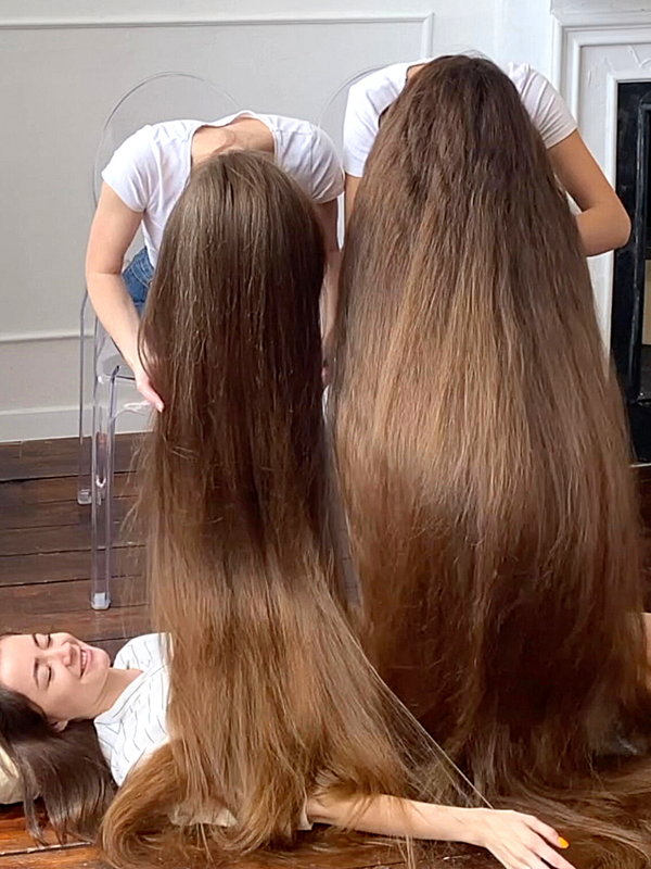 VIDEO - Super long hair smelling and hair play - RealRapunzels