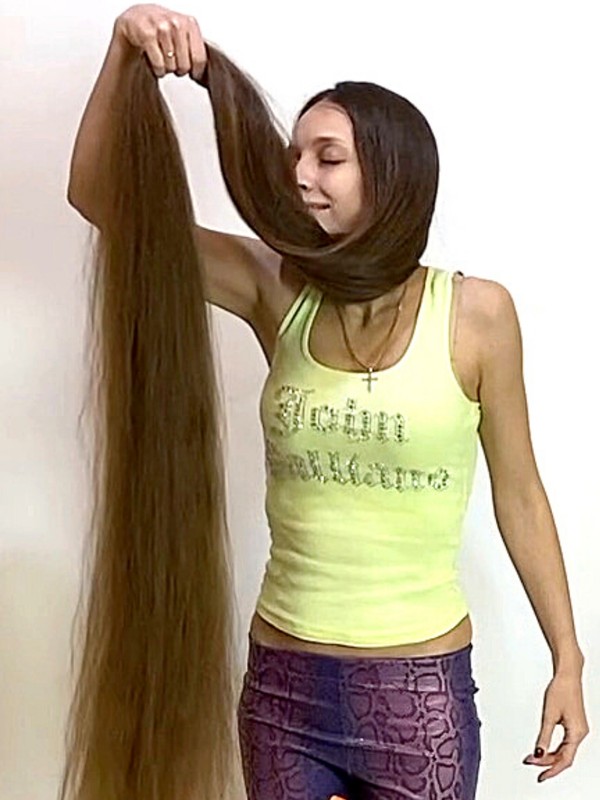VIDEO - Alena, the perfect Rapunzel - RealRapunzels