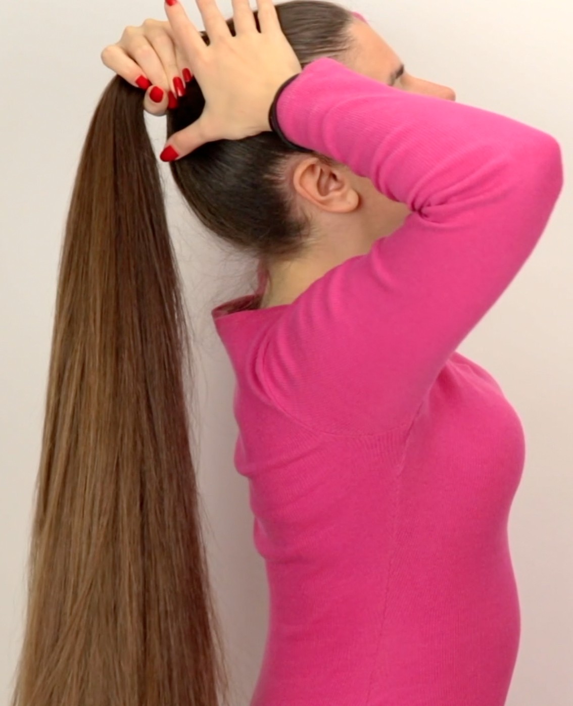 VIDEO - Super high ponytail play - RealRapunzels