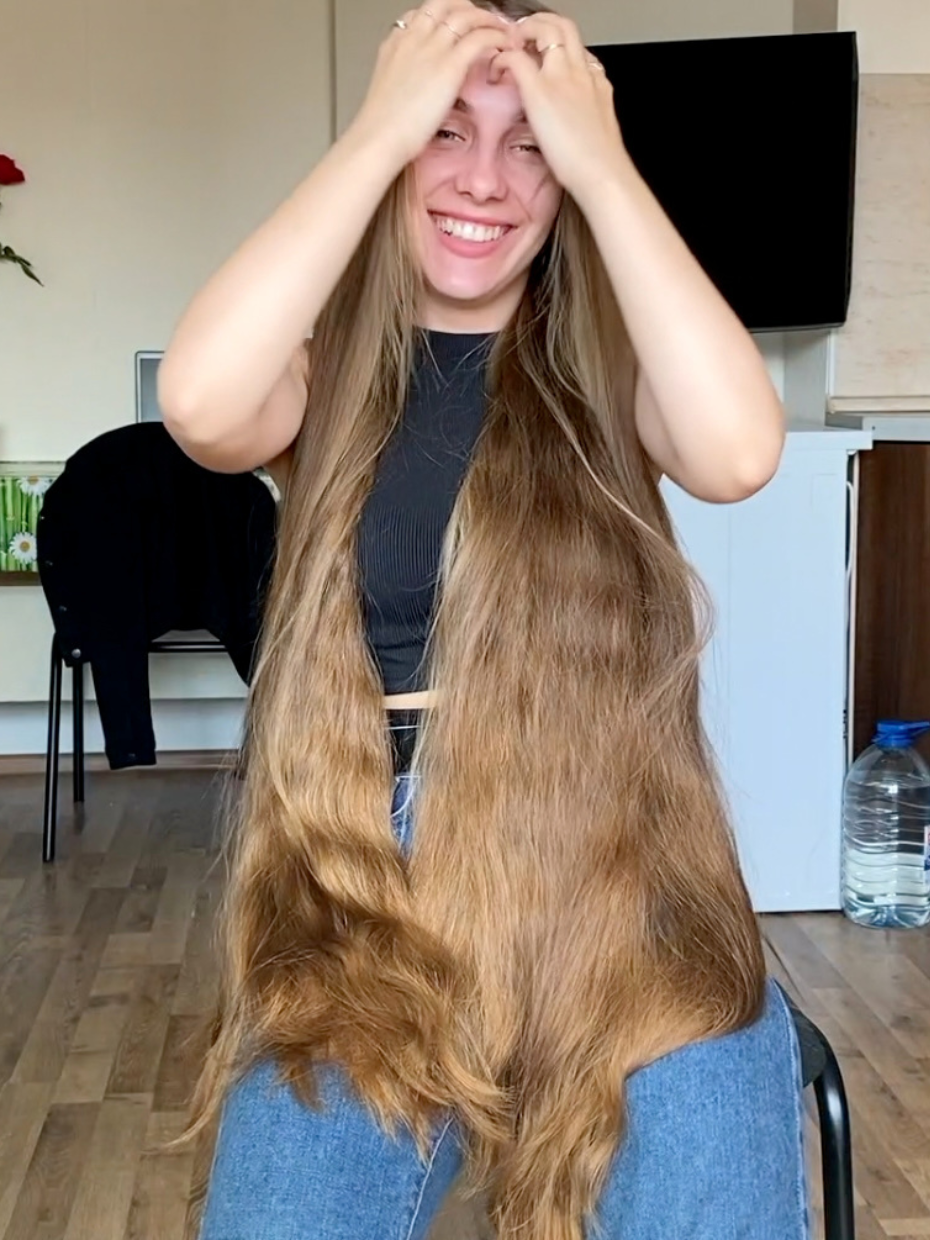 PHOTO SET - Hair like you've never seen it before phot - RealRapunzels