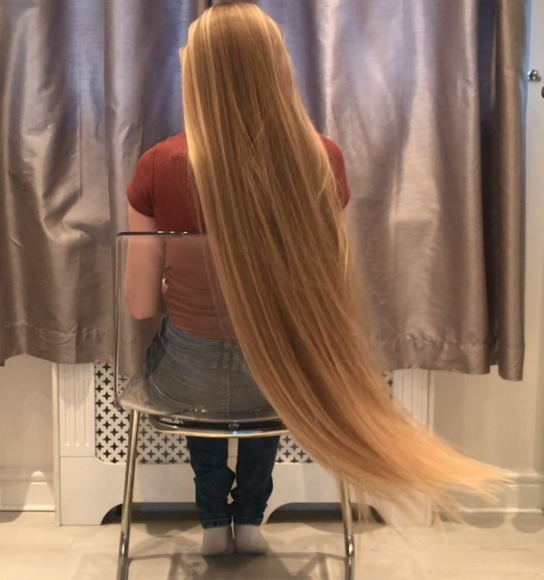 VIDEO - Alena's long hair summer - RealRapunzels