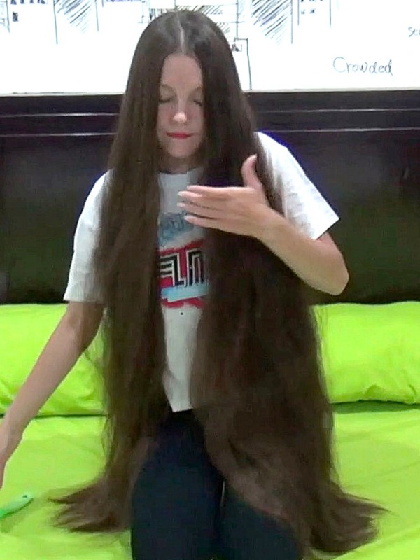 PHOTO SET - Ultra long giga hair photoshoot - RealRapunzels
