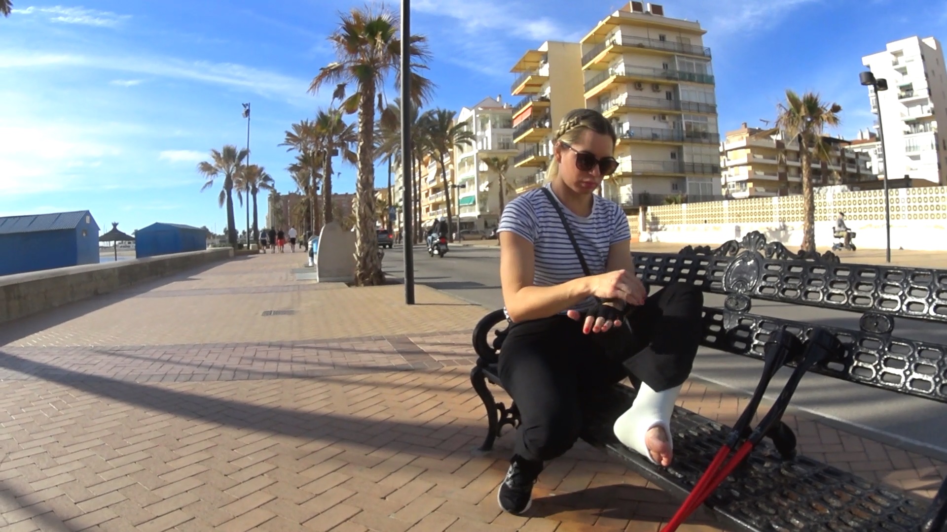 Jofine 1 SLC - I hurt my toe and now i can see some bl - Swecrutch