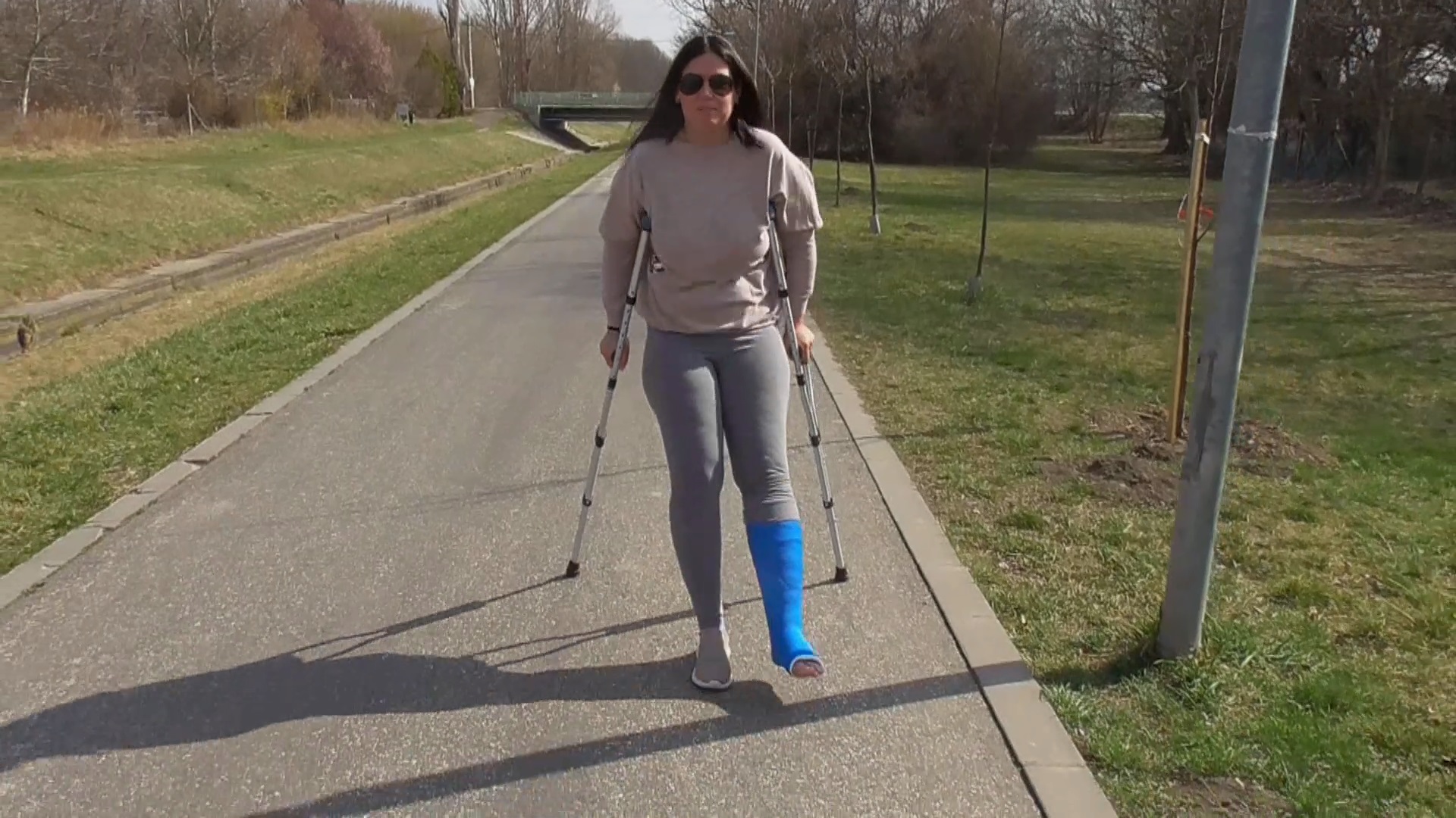 Olga 13 Aircast Sock - Sprained ankle in a sock at the - Crutchcast