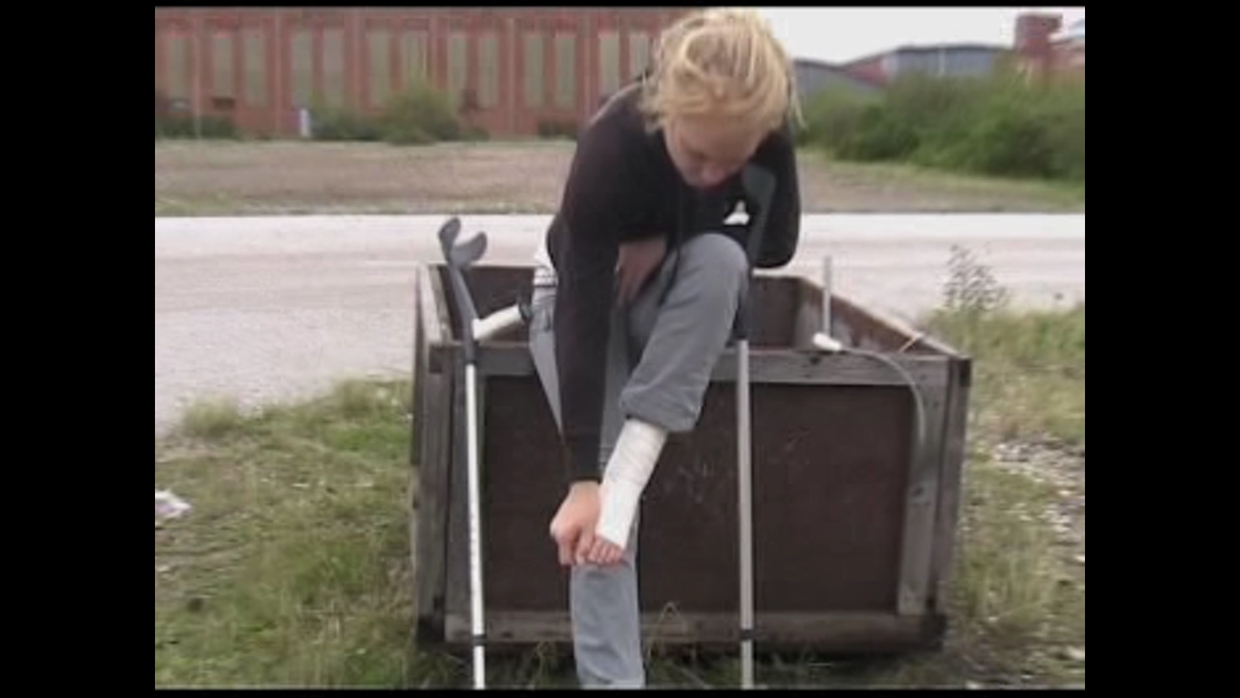 Frozt 5 Aircast Sprain - Sock and aircast? Bandage? Or - Swecrutch